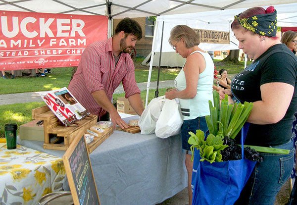 8 Experts Share Tips For Selling Cheese at Farmers Markets